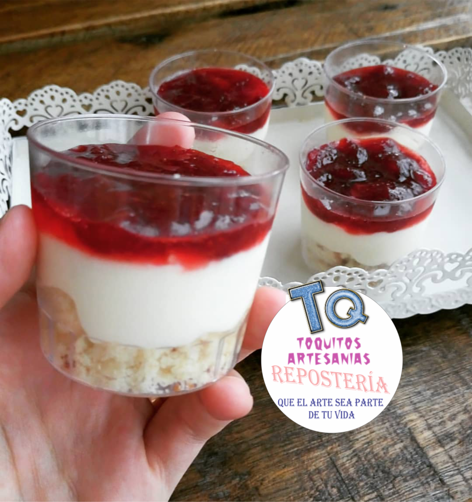 Postre shot mini cheesecake con frutilla - Sakura Artesania ️